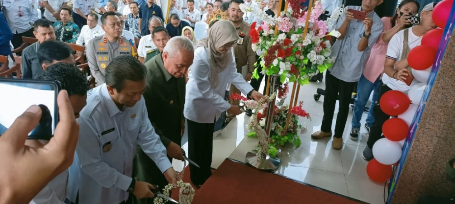 Isran Resmikan Gedung Baru DLH Kaltim di Jalan MT Haryono ...